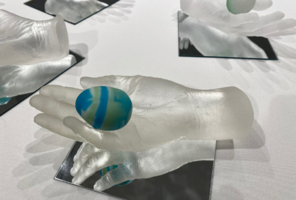 In Our Hands glass exhibition in Canada - Contemporary Glass Society